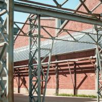 China Pre Engineered Steel Structure Mineral Water Plant with Partial Mezzanine Floor Design for sale