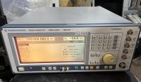 China Rohde & Schwarz SMIQ04B 4.4 GHz Vector Signal Generator with 30 MHz I/Q Bandwidth and -144 dBm Output for sale