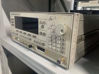 China Agilent 83630B RF Signal Generator 10 MHz to 26.5 GHz with -80 dBc/Hz Phase Noise and +13 dBm Output Power for sale