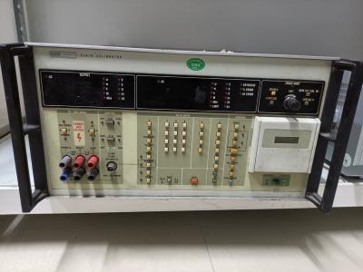 China Fluke 5101B Multifunction Calibrator with 1100V/2A Range and 0.005% DC Accuracy for DMM Calibration for sale