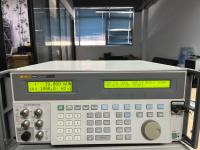China Fluke 5820A Oscilloscope Calibrator 600 MHz to 2.1 GHz with 5 mV to 3.5 V Signal Output for sale