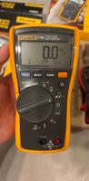 China Fluke 116/116C HVAC Multimeter 600V CAT III True-RMS with Thermometer & Microamp Measurement for sale
