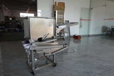 China Automatic SS Egg Breaking and Separating Machine 3000pcs/H 0.04kW 220V for sale