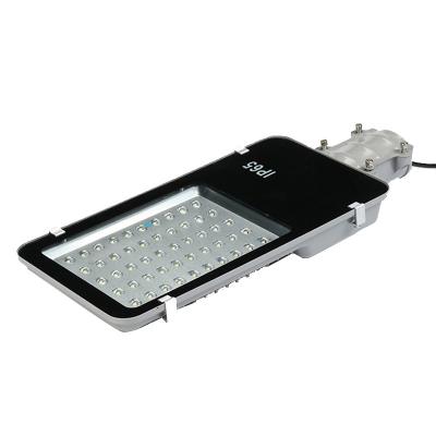 China Waterproof Solar Flood Lights 30W Outdoor Solar Parking Lot Lights for sale
