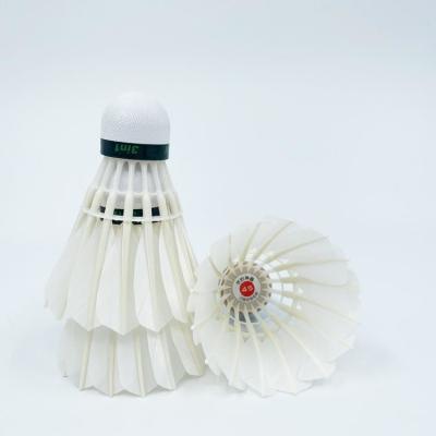 China Dmantis D45 Hybrid Badminton Shuttlecocks Goose Feather for Amateur Training or Club Players for sale