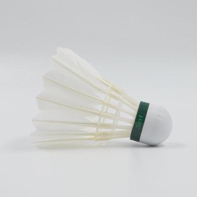 China Duck Feather Badminton Shuttlecocks D40 in Cheap Price for Training 3in1 Shuttlecocks for sale