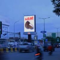 China P3 Pole LED Display Screen Custom For Pedestrian Street for sale