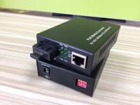 China Industrial PoE Media Converter 1000M 1 Port FX to 1 Port 10/100/1000 TX 15.4W 30W for sale