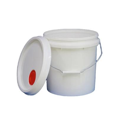 China Stackable Lightweight Industrial Plastic Engine Oil Bucket With Integrated Handle for sale