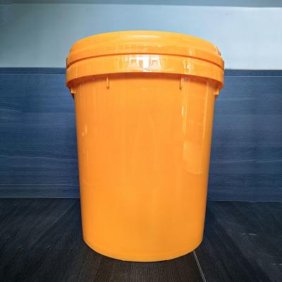 China 5-30 Gallon White Plastic Round Bucket Durable With Handle And Lid for sale