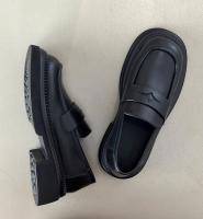 China Retro Small Lacquer Leather School Shoes Versatile Thick Soled Loafers for sale