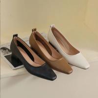 China Casual Leather Women Chunky Heel Shoes Cowhide Lining 5cm Height OEM / ODM for sale