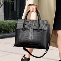China Fashionable Women Crossbody Handbag Large Capacity And Temperament for sale