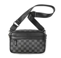 China Men's Casual Checkered Messenger Bag Waterproof Dacron Lining and Fashionable Design for sale