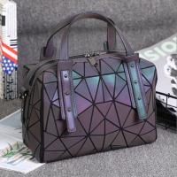 China Women Lingge Handbag With Luminous Color Changing And Fashionable Dazzling Diamond Shaped Crossbody Bag for sale