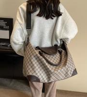 China Trendy And Fashionable Women Travel Bag Dry And Wet Separation Travel Bag for sale