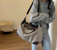 China Trendy And Fashionable Women Travel Bag Dry And Wet Separation Travel Bag for sale