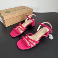 China Women Casual Sandals High Quality Fashionable Thick Heeled Sandals Beach Shoes for sale