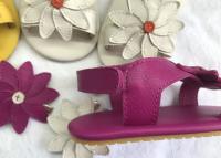 China Outdoor Cowhide Flower Ornament Kids Sandals Shoes for sale