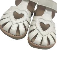 China Summer Girls Close Toe Sandals Soft Mirrored Cowhide Leather White Sandals Shoes for sale