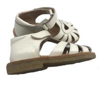 China Summer Girls Close Toe Sandals Soft Mirrored Cowhide Leather White Sandals Shoes for sale