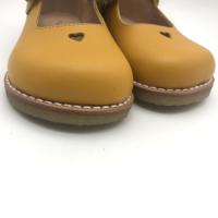 China Soft Kids Shoes Baby Girl Sandals Leather Cute Sandals Yellow Mary Jane Shoes for sale