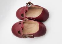 China Soft Kids Shoes Leather Baby Walking Shoes T-Strap Flats School Shoes for sale