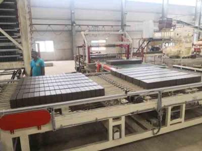 China Industrial Clay Brick Making Machine Production Line with 2.5-2.8MPa Extruding Pressure and 45-Hour Drying Cycle for sale