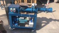 China 2 Ton/Hour Laboratory Pottery Vacuum Extruder - Type 200 with 150mm Outlet and 5.5kW Power for sale