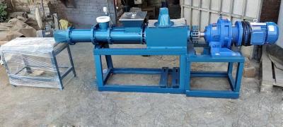 China Small Lab Clay Brick Vacuum Extruder Mixing Machine 2-3 ton/h Output with 150-180mm Outlet for Ceramic Production for sale
