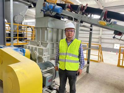 China Double Toothed Roller Crusher TRA400X1000 45kW Clay Brick Making Machine for sale