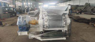 China Large Capacity TCNL Clay Brick Box Feeder Machine 4500 mm Center Distance 1175 mm Track for sale