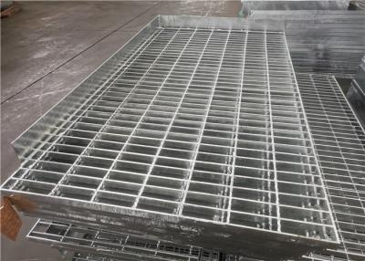 China Stainless Galvanized Stair Treads Steel Grating Catwalk Q235 305mm Width for sale