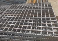 China Serrated Stair Tread Platform Steel Grating Hot Dipped Galvanized 3X30 for sale