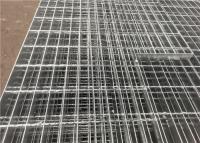 China Serrated Stair Tread Platform Steel Grating Hot Dipped Galvanized 3X30 for sale
