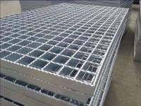 China 30*100mm Galvanized Welded Steel Grating Outdoor Metal Grate Walkway for sale
