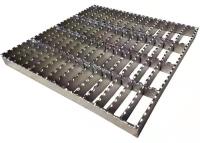 China 30*100mm Galvanized Welded Steel Grating Outdoor Metal Grate Walkway for sale