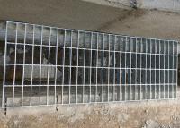 China Drainage Ditch Catwalk Steel Grating for sale