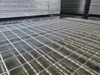 China SGS Industrial Serrated Carbon Steel Bar Grating Hot Dip Galvanized for sale