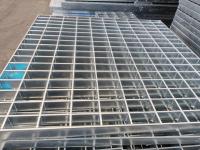 China Anti Corrosion Stair Treads Steel Grating 200mm ISO9001 Approved for sale