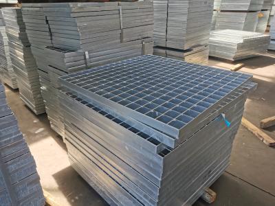 China Flat Type 76mm Galvanised Steel Grid Heat Dissipation Stair Grating NAAMM Standard for sale