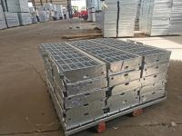 China Anti Slip Perforated Stair Treads Steel Grating Hot Dip Galvanized 65X5mm for sale