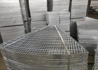 China Outdoor Round Cover Galvanized Drainage Grates S304 Pressure Locked for sale