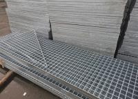 China 2 Meters Width Lightweight Walkway Grating Powder Coating Pressure Welding for sale