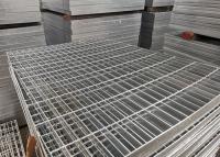 China 2 Meters Width Lightweight Walkway Grating Powder Coating Pressure Welding for sale