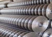 China PVC Coated Yardgard Galvanized Welded Wire Fence Plain Weave 1 Inch X 1 Inch for sale