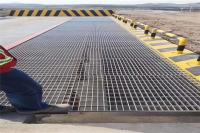 China Light Steel Bar Grating Galvanised Metal Channel Grating Silver for sale