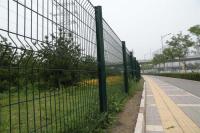 China Highway Powder Coated Welded Wire Panels 3D V Mesh Fencing for sale
