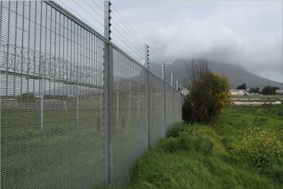 China 4mm Wire Diameter 358 Anti Climb Fence Welding Wire Mesh Fence for sale