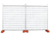 China Customizable Temporary Security Fence 32mm Frame With Metal Feet for sale